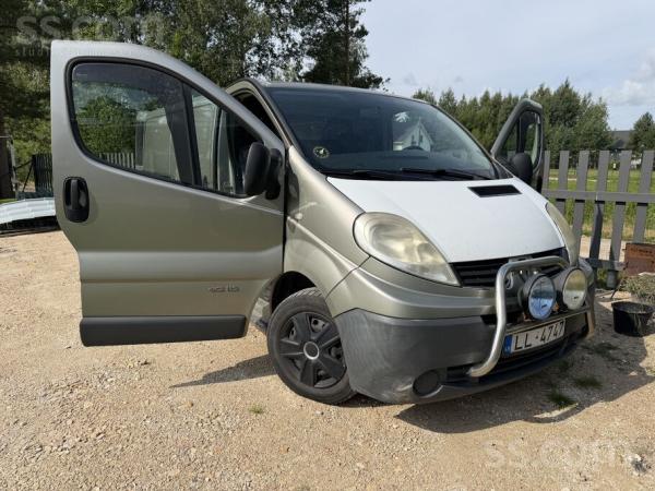 Grey Renault Trafic 2009 in Riga, with an engine capacity of 2.00 L and mileage of 317 thousand km for 3300 €, photo 1 on AUTOMOTO.COM.LV