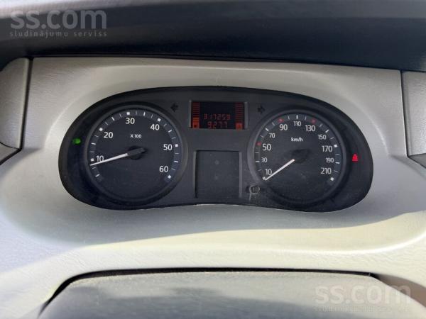 Grey Renault Trafic 2009 in Riga, with an engine capacity of 2.00 L and mileage of 317 thousand km for 3300 €, photo 4 on AUTOMOTO.COM.LV