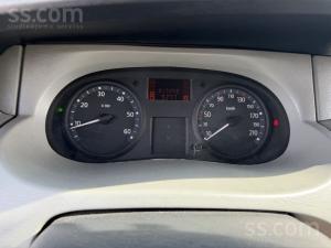 Grey Renault Trafic 2009 in Riga, with an engine capacity of 2.00 L and mileage of 317 thousand km for 3300 €, photo 5 on AUTOMOTO.COM.LV