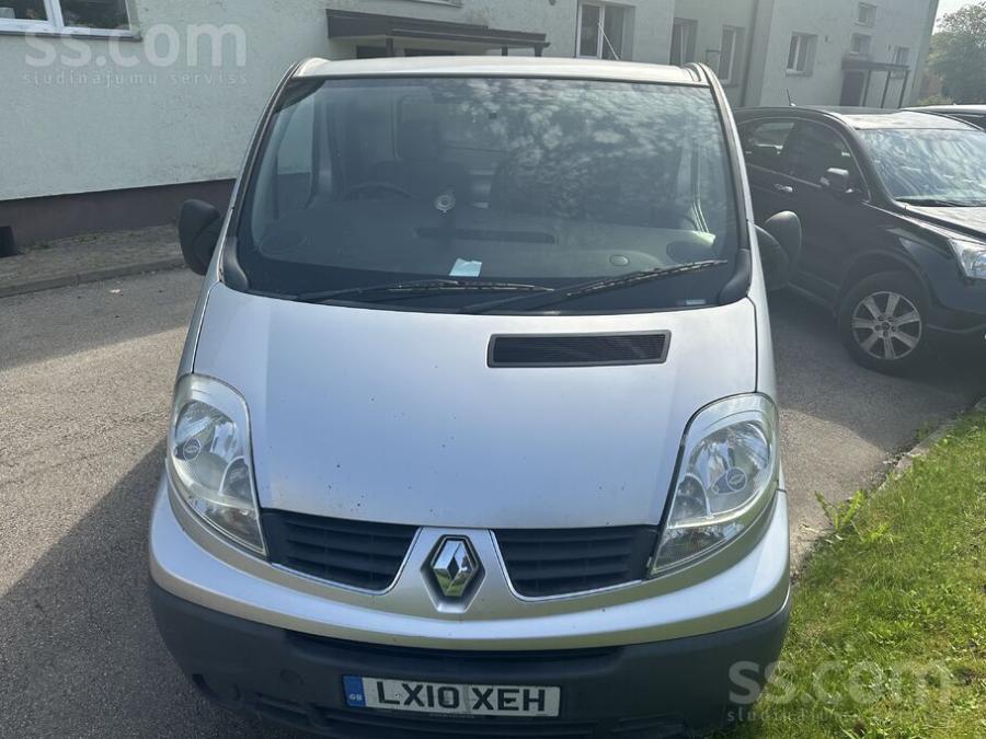 Pelēks Renault Trafic 2010 Cēsis, ar dzinēja tilpumu 2.00 L un nobraukumu 280 tūkst. km par 2000 €, foto 1 vietnē AUTOMOTO.COM.LV