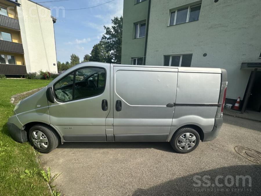 Pelēks Renault Trafic 2010 Cēsis, ar dzinēja tilpumu 2.00 L un nobraukumu 280 tūkst. km par 2000 €, foto 3 vietnē AUTOMOTO.COM.LV