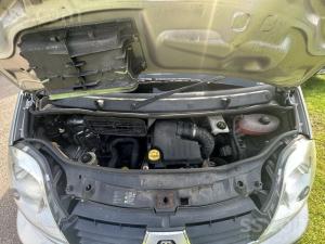 Pelēks Renault Trafic 2010 Cēsis, ar dzinēja tilpumu 2.00 L un nobraukumu 280 tūkst. km par 2000 €, foto 6 vietnē AUTOMOTO.COM.LV