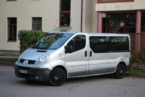 Pelēks Renault Trafic 2010 Mārupe, ar dzinēja tilpumu 2.50 L un nobraukumu 298 tūkst. km par 5950 €, foto 4 vietnē AUTOMOTO.COM.LV