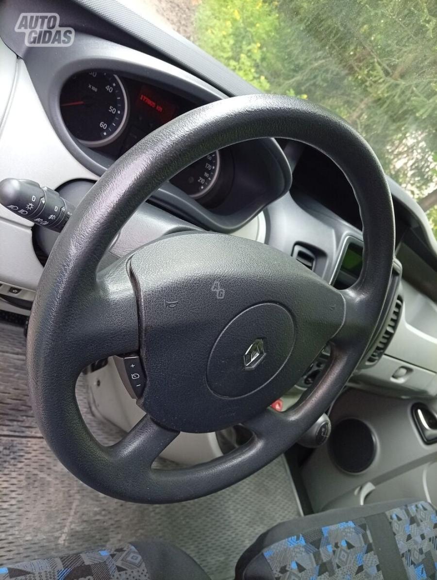 Pelēks Renault Trafic 2011 Viļņa, ar dzinēja tilpumu 2.00 L un nobraukumu 177 tūkst. km par 5150 €, foto 7 vietnē AUTOMOTO.COM.LV