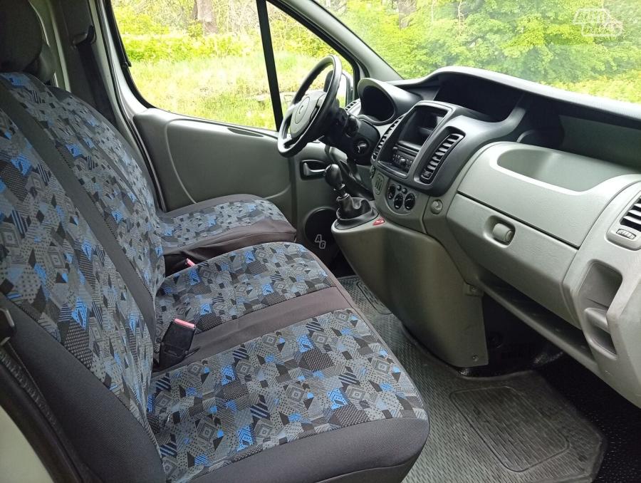 Pelēks Renault Trafic 2011 Viļņa, ar dzinēja tilpumu 2.00 L un nobraukumu 177 tūkst. km par 5150 €, foto 8 vietnē AUTOMOTO.COM.LV