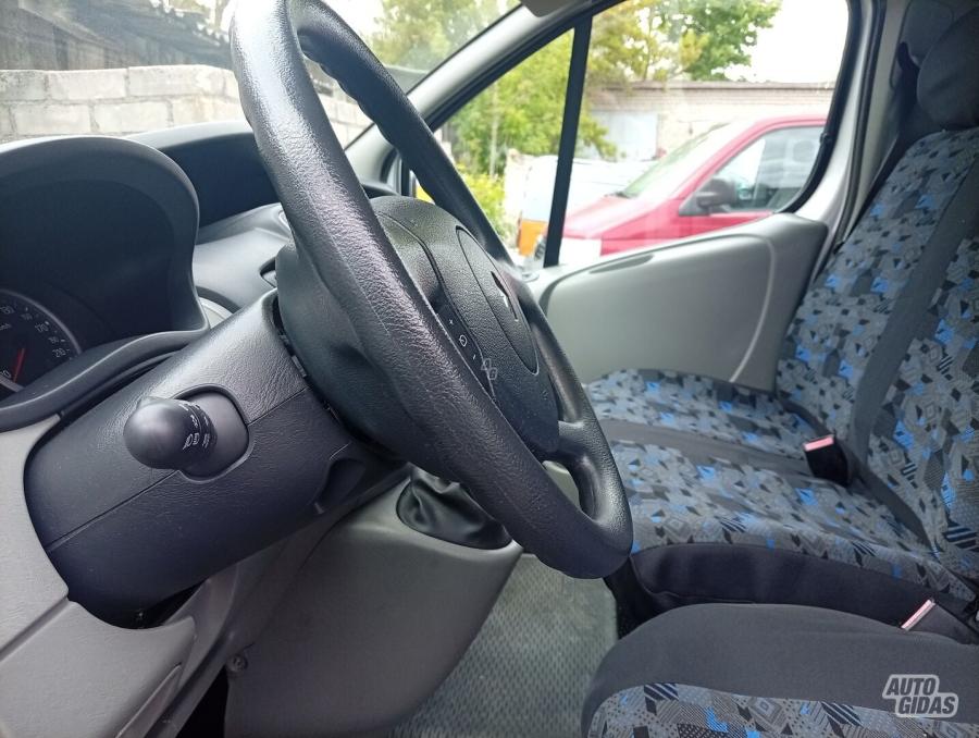 Pelēks Renault Trafic 2011 Viļņa, ar dzinēja tilpumu 2.00 L un nobraukumu 177 tūkst. km par 5150 €, foto 16 vietnē AUTOMOTO.COM.LV
