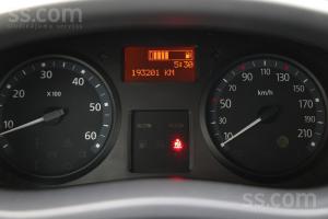 Grey Renault Trafic 2011 in Tukums, with an engine capacity of 2.00 L and mileage of 193 thousand km for 7700 €, photo 11 on AUTOMOTO.COM.LV