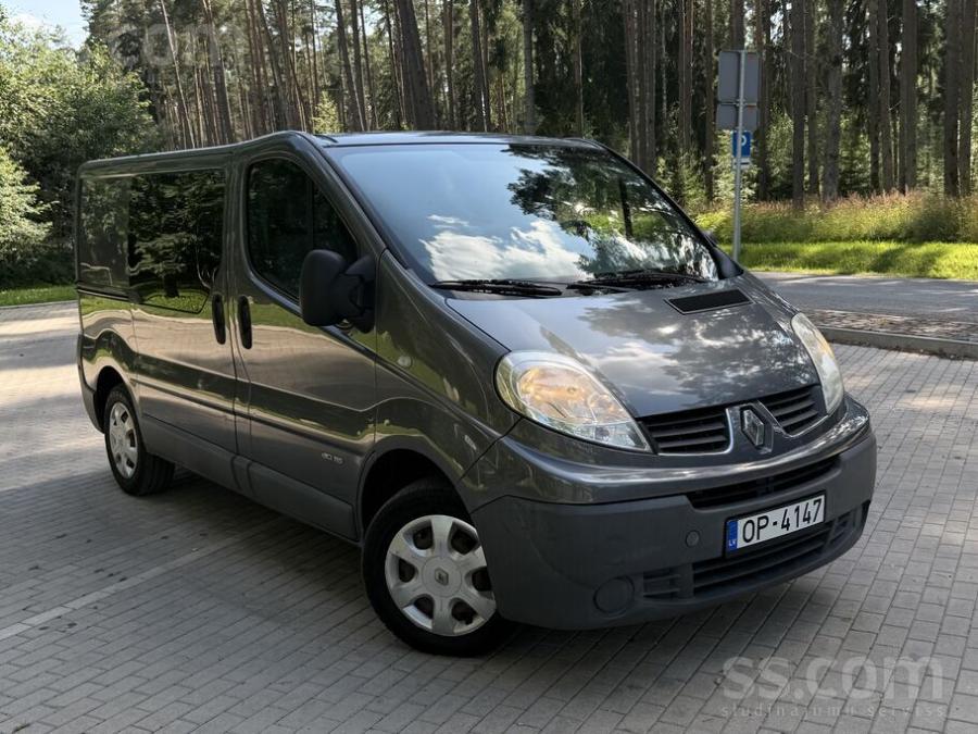 Pelēks Renault Trafic 2011 Saldus, ar dzinēja tilpumu 2.00 L un nobraukumu 195 tūkst. km par 7600 €, foto 3 vietnē AUTOMOTO.COM.LV