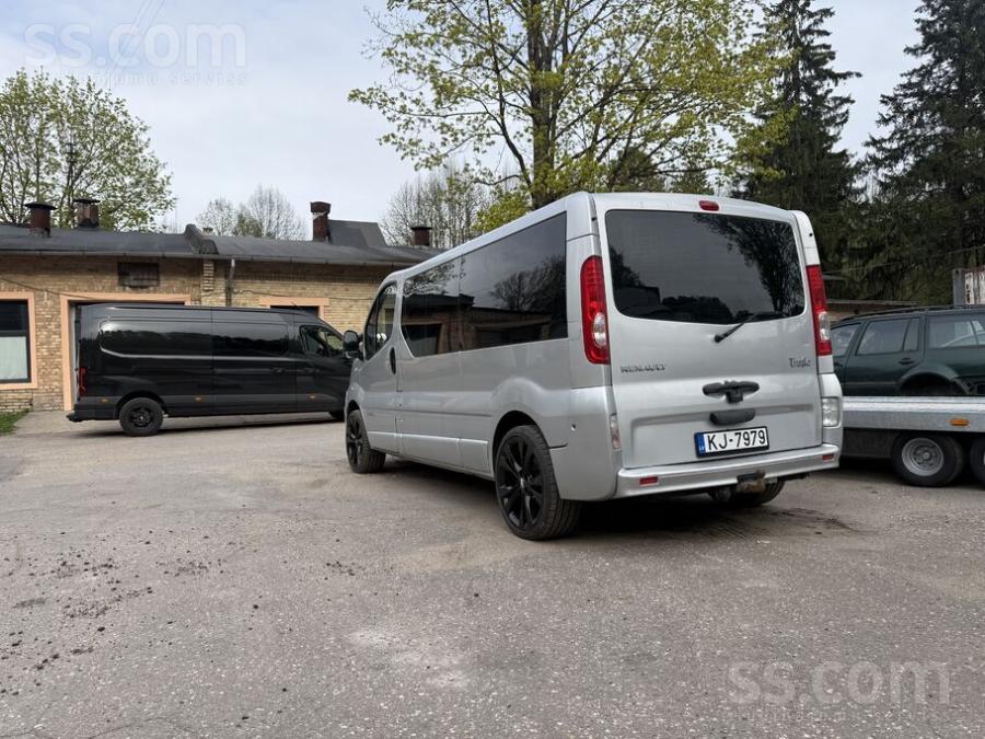 Pelēks Renault Trafic 2011 Rīga, ar dzinēja tilpumu 2.50 L un nobraukumu 387 tūkst. km par 7850 €, foto 7 vietnē AUTOMOTO.COM.LV