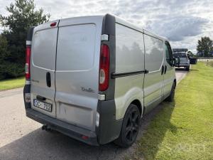 Pelēks Renault Trafic 2011 Rīga, ar dzinēja tilpumu 2.00 L un nobraukumu 348 tūkst. km par 3290 €, foto 4 vietnē AUTOMOTO.COM.LV