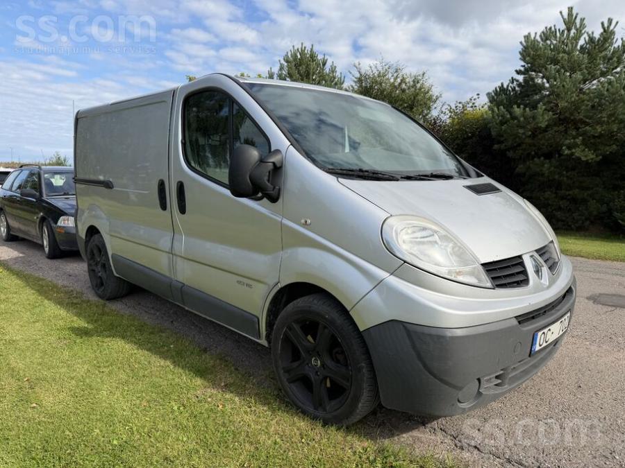 Pelēks Renault Trafic 2011 Rīga, ar dzinēja tilpumu 2.00 L un nobraukumu 348 tūkst. km par 3290 €, foto 5 vietnē AUTOMOTO.COM.LV