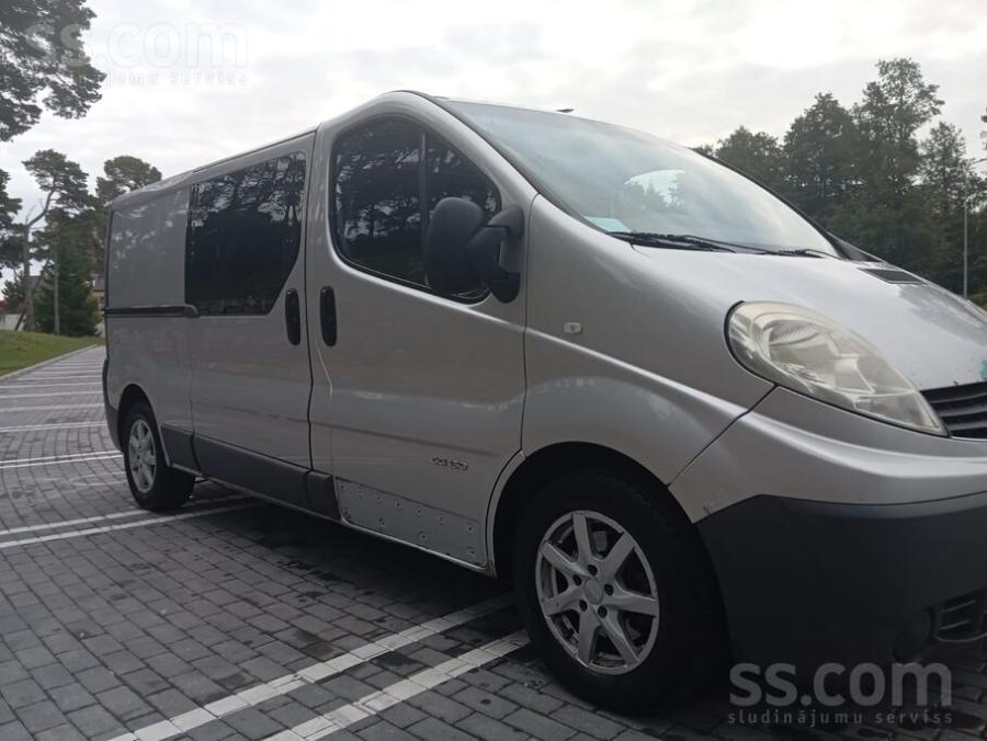 Pelēks Renault Trafic 2012 Ventspils, ar dzinēja tilpumu 2.50 L un nobraukumu 500 tūkst. km par 2200 €, foto 3 vietnē AUTOMOTO.COM.LV