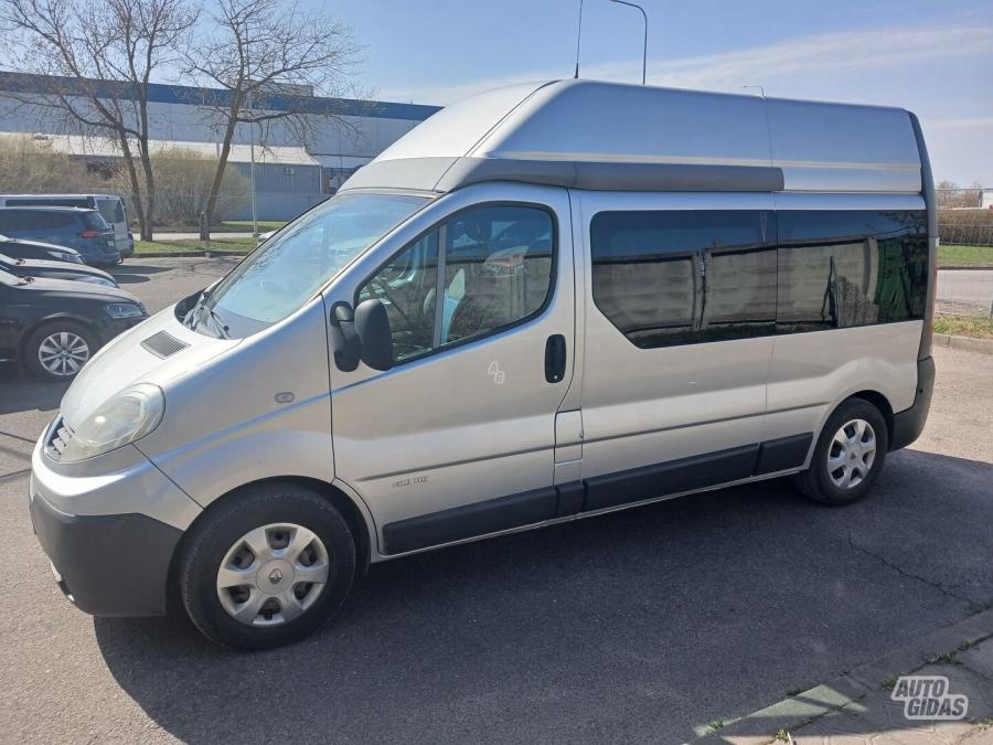 Grey Renault Trafic 2012 in Panevezys, with an engine capacity of 2.00 L and mileage of 117 thousand km for 8499 €, photo 1 on AUTOMOTO.COM.LV