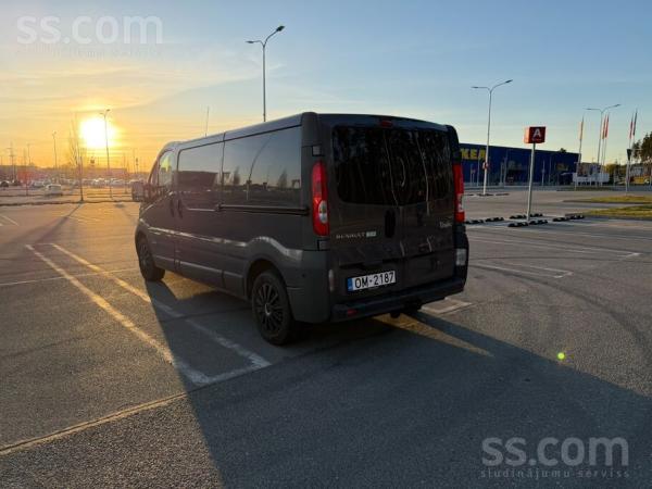 Pelēks Renault Trafic 2012 Rīga, ar dzinēja tilpumu 2.00 L un nobraukumu 0 tūkst. km par 6900 €, foto 3 vietnē AUTOMOTO.COM.LV