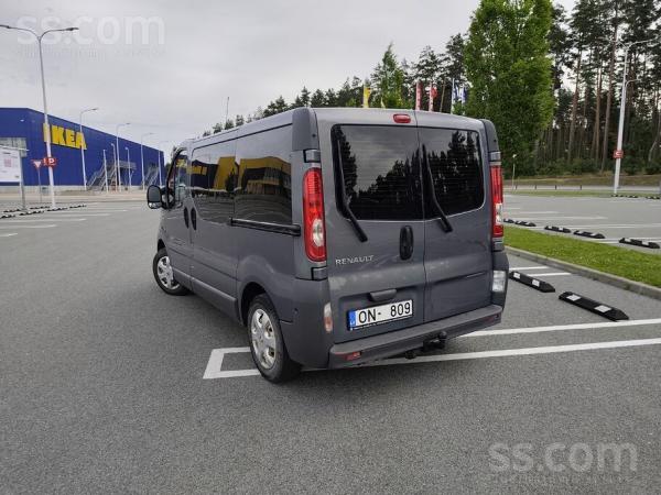 Pelēks Renault Trafic 2012 Rīga, ar dzinēja tilpumu 2.00 L un nobraukumu 238 tūkst. km par 8200 €, foto 3 vietnē AUTOMOTO.COM.LV