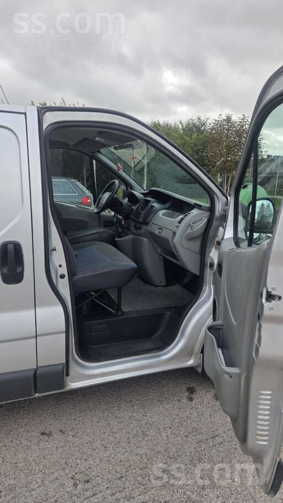 Серый Рено Трафик 2012 в Тукумс, объемом двигателя 2.00 л и пробегом 515 тыс. км за 4000 €, фото 4 на AUTOMOTO.COM.LV