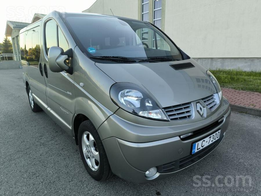 Pelēks Renault Trafic 2013 Ludza, ar dzinēja tilpumu 2.00 L un nobraukumu 136 tūkst. km par 15300 €, foto 1 vietnē AUTOMOTO.COM.LV