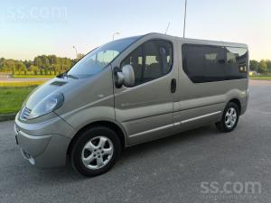 Pelēks Renault Trafic 2013 Ludza, ar dzinēja tilpumu 2.00 L un nobraukumu 136 tūkst. km par 15300 €, foto 6 vietnē AUTOMOTO.COM.LV