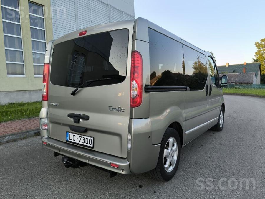 Pelēks Renault Trafic 2013 Ludza, ar dzinēja tilpumu 2.00 L un nobraukumu 136 tūkst. km par 15300 €, foto 11 vietnē AUTOMOTO.COM.LV