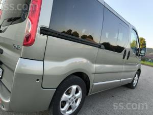 Pelēks Renault Trafic 2013 Ludza, ar dzinēja tilpumu 2.00 L un nobraukumu 136 tūkst. km par 15300 €, foto 13 vietnē AUTOMOTO.COM.LV