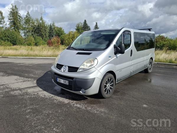 Grey Renault Trafic 2013 in Dobele, with an engine capacity of 2.00 L and mileage of 420 thousand km for 8500 €, photo 1 on AUTOMOTO.COM.LV