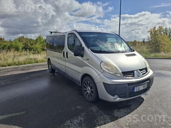 Grey Renault Trafic 2013 in Dobele, with an engine capacity of 2.00 L and mileage of 420 thousand km for 8500 €, photo 3 on AUTOMOTO.COM.LV