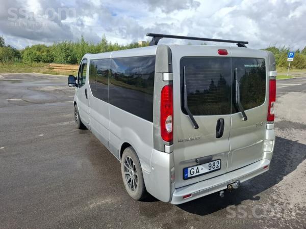 Grey Renault Trafic 2013 in Dobele, with an engine capacity of 2.00 L and mileage of 420 thousand km for 8500 €, photo 5 on AUTOMOTO.COM.LV