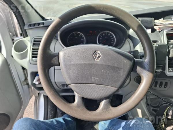 Grey Renault Trafic 2013 in Dobele, with an engine capacity of 2.00 L and mileage of 420 thousand km for 8500 €, photo 8 on AUTOMOTO.COM.LV