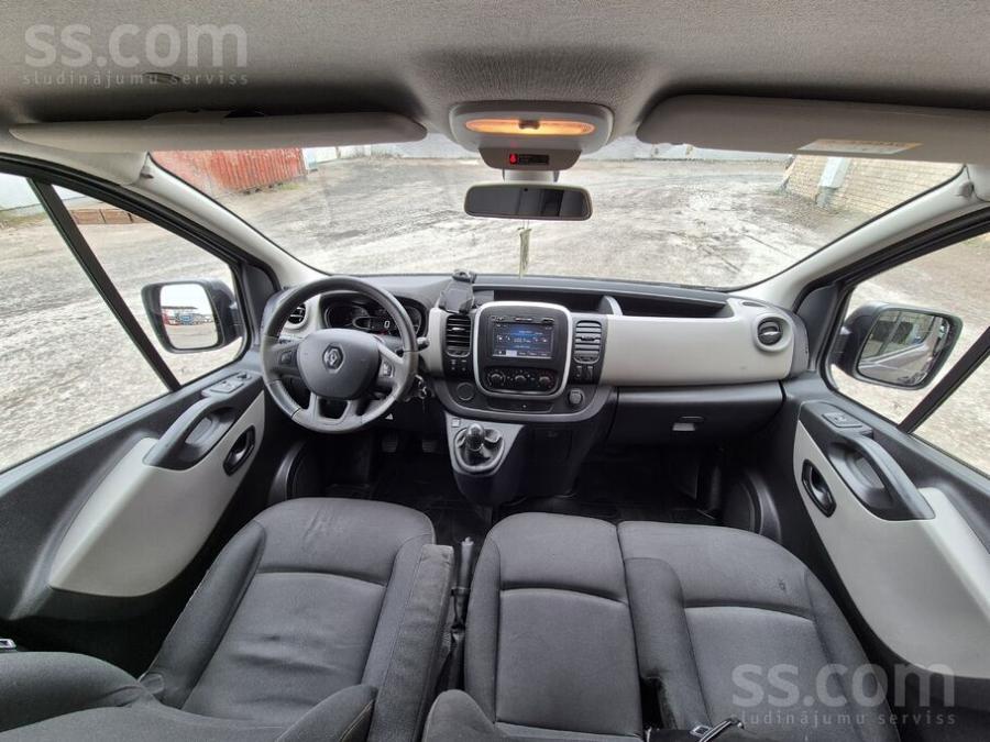Pelēks Renault Trafic 2015 Rīga, ar dzinēja tilpumu 1.60 L un nobraukumu 485 tūkst. km par 7999 €, foto 1 vietnē AUTOMOTO.COM.LV