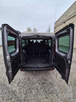 Pelēks Renault Trafic 2015 Rīga, ar dzinēja tilpumu 1.60 L un nobraukumu 485 tūkst. km par 7999 €, foto 5 vietnē AUTOMOTO.COM.LV