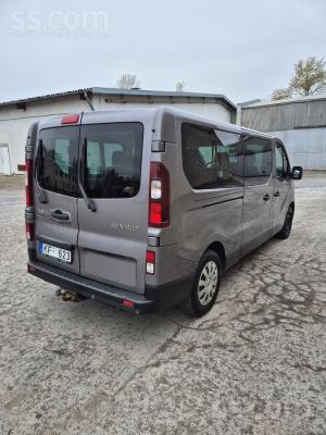 Pelēks Renault Trafic 2015 Rīga, ar dzinēja tilpumu 1.60 L un nobraukumu 485 tūkst. km par 7999 €, foto 7 vietnē AUTOMOTO.COM.LV