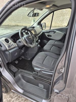 Pelēks Renault Trafic 2015 Rīga, ar dzinēja tilpumu 1.60 L un nobraukumu 485 tūkst. km par 7999 €, foto 11 vietnē AUTOMOTO.COM.LV
