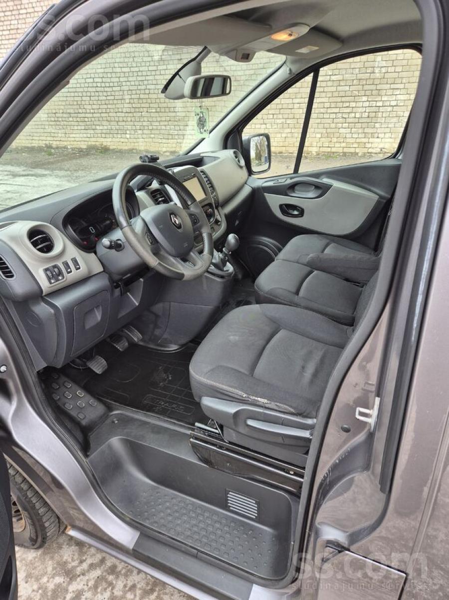 Pelēks Renault Trafic 2015 Rīga, ar dzinēja tilpumu 1.60 L un nobraukumu 485 tūkst. km par 7999 €, foto 11 vietnē AUTOMOTO.COM.LV