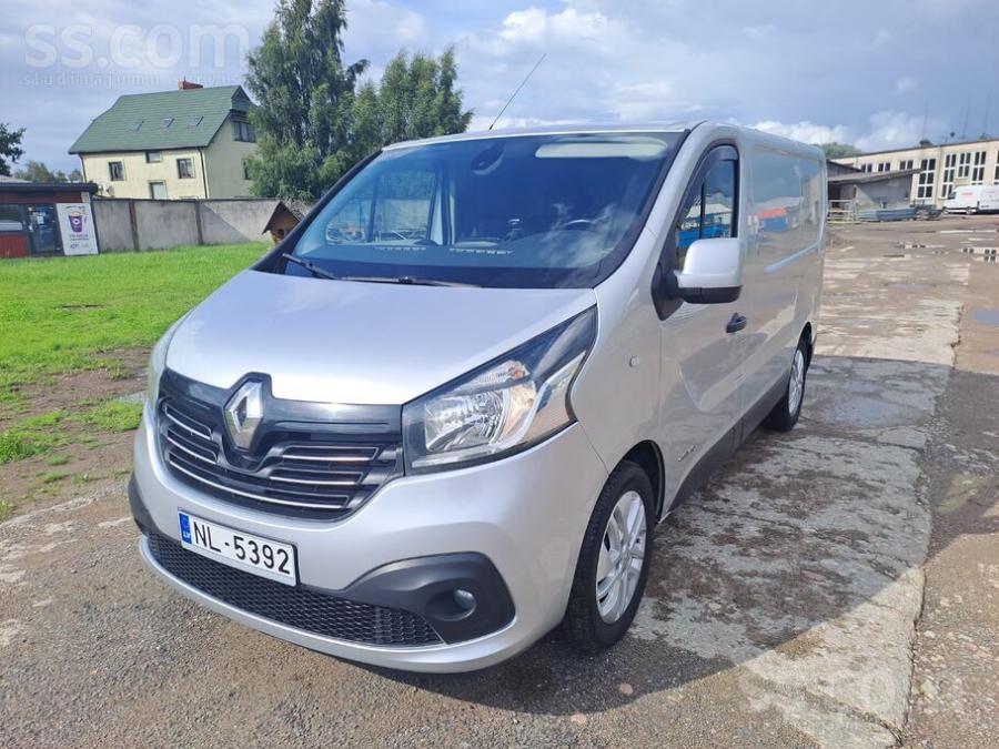 Pelēks Renault Trafic 2015 Jelgava, ar dzinēja tilpumu 1.60 L un nobraukumu 201 tūkst. km par 9000 €, foto 1 vietnē AUTOMOTO.COM.LV