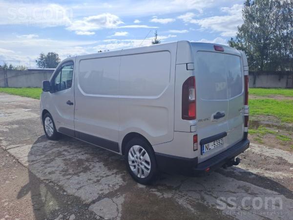 Pelēks Renault Trafic 2015 Jelgava, ar dzinēja tilpumu 1.60 L un nobraukumu 201 tūkst. km par 9000 €, foto 3 vietnē AUTOMOTO.COM.LV
