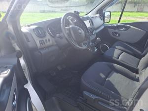 Pelēks Renault Trafic 2015 Jelgava, ar dzinēja tilpumu 1.60 L un nobraukumu 201 tūkst. km par 9000 €, foto 10 vietnē AUTOMOTO.COM.LV
