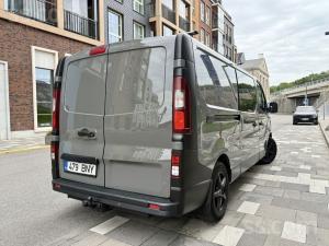 Pelēks Renault Trafic 2015 Tallina, ar dzinēja tilpumu 1.60 L un nobraukumu 269 tūkst. km par 9998 €, foto 14 vietnē AUTOMOTO.COM.LV