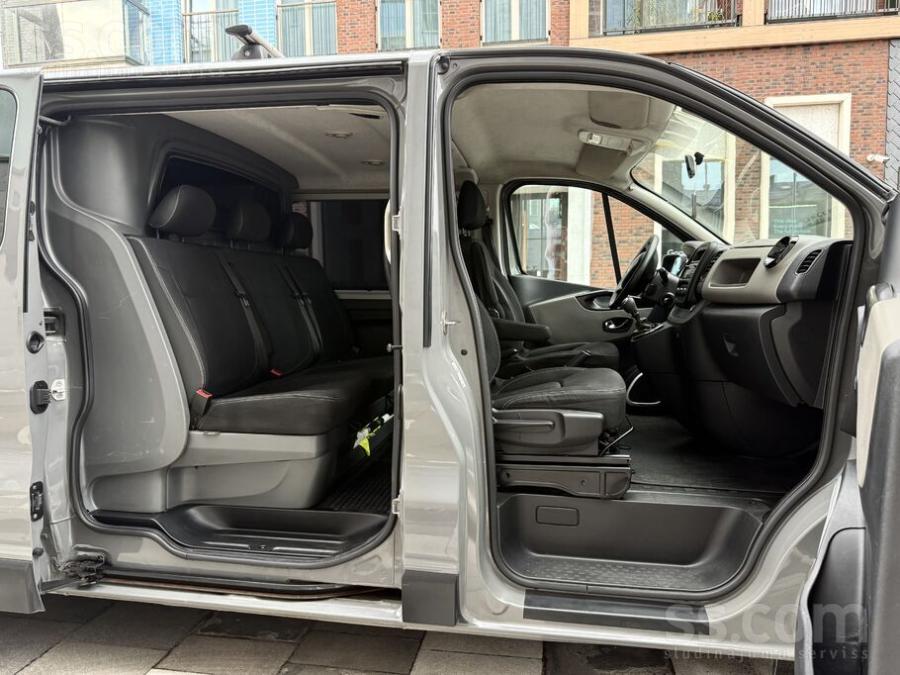 Pelēks Renault Trafic 2015 Tallina, ar dzinēja tilpumu 1.60 L un nobraukumu 269 tūkst. km par 9998 €, foto 20 vietnē AUTOMOTO.COM.LV