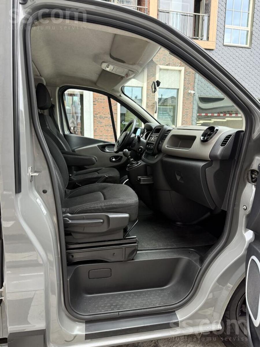 Pelēks Renault Trafic 2015 Tallina, ar dzinēja tilpumu 1.60 L un nobraukumu 269 tūkst. km par 9998 €, foto 23 vietnē AUTOMOTO.COM.LV