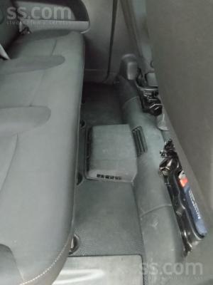 Grey Renault Trafic 2015 in Riga, with an engine capacity of 1.60 L and mileage of 212 thousand km for 12200 €, photo 10 on AUTOMOTO.COM.LV