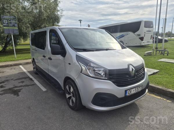 Pelēks Renault Trafic 2015 Ogre, ar dzinēja tilpumu 1.60 L un nobraukumu 414 tūkst. km par 7800 €, foto 4 vietnē AUTOMOTO.COM.LV