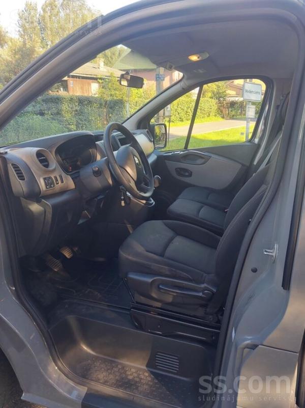 Pelēks Renault Trafic 2016 Rīga, ar dzinēja tilpumu 1.60 L un nobraukumu 223 tūkst. km par 12000 €, foto 10 vietnē AUTOMOTO.COM.LV