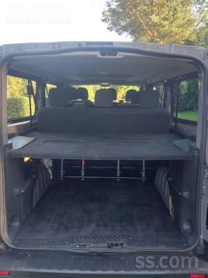 Grey Renault Trafic 2016 in Riga, with an engine capacity of 1.60 L and mileage of 223 thousand km for 12000 €, photo 12 on AUTOMOTO.COM.LV