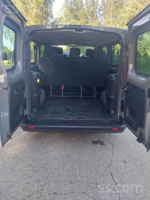 Grey Renault Trafic 2016 in Riga, with an engine capacity of 1.60 L and mileage of 223 thousand km for 12000 €, photo 14 on AUTOMOTO.COM.LV