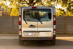 Grey Renault Trafic 2016 in Jelgava, with an engine capacity of 1.60 L and mileage of 196 thousand km for 9000 €, photo 5 on AUTOMOTO.COM.LV