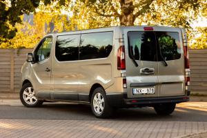 Grey Renault Trafic 2016 in Jelgava, with an engine capacity of 1.60 L and mileage of 196 thousand km for 9000 €, photo 7 on AUTOMOTO.COM.LV