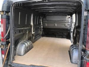 Pelēks Renault Trafic 2016 Rīga, ar dzinēja tilpumu 1.60 L un nobraukumu 0 tūkst. km par 8500 €, foto 4 vietnē AUTOMOTO.COM.LV