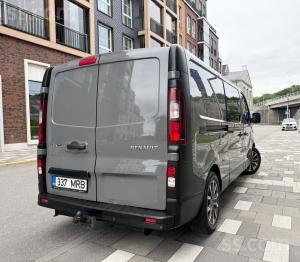 Grey Renault Trafic 2016 in Tallinn, with an engine capacity of 1.60 L and mileage of 264 thousand km for 10999 €, photo 11 on AUTOMOTO.COM.LV