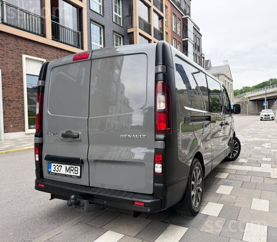 Grey Renault Trafic 2016 in Tallinn, with an engine capacity of 1.60 L and mileage of 264 thousand km for 10999 €, photo 11 on AUTOMOTO.COM.LV