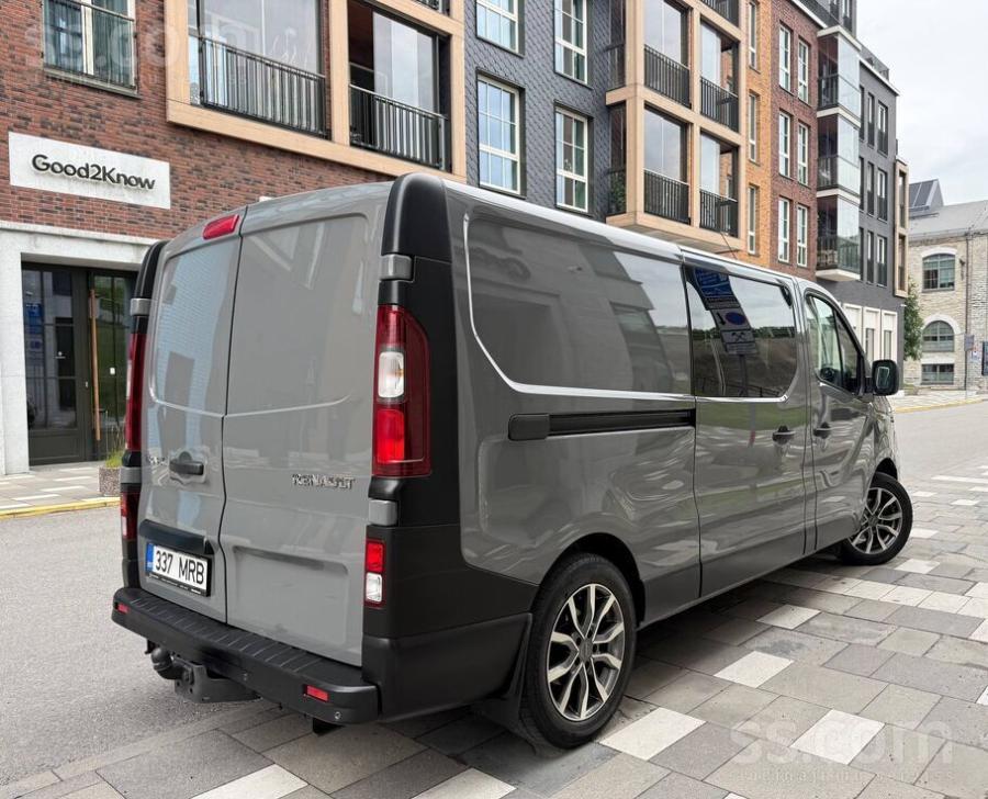 Grey Renault Trafic 2016 in Tallinn, with an engine capacity of 1.60 L and mileage of 264 thousand km for 10999 €, photo 12 on AUTOMOTO.COM.LV